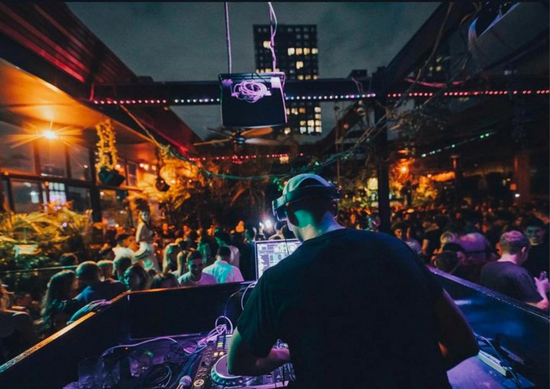 The DL Friday Night's General Admission 2022 Tickets - BoletosExpress